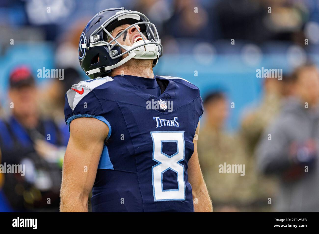 Tennessee Titans quarterback Will Levis (8) yells during warmups before ...
