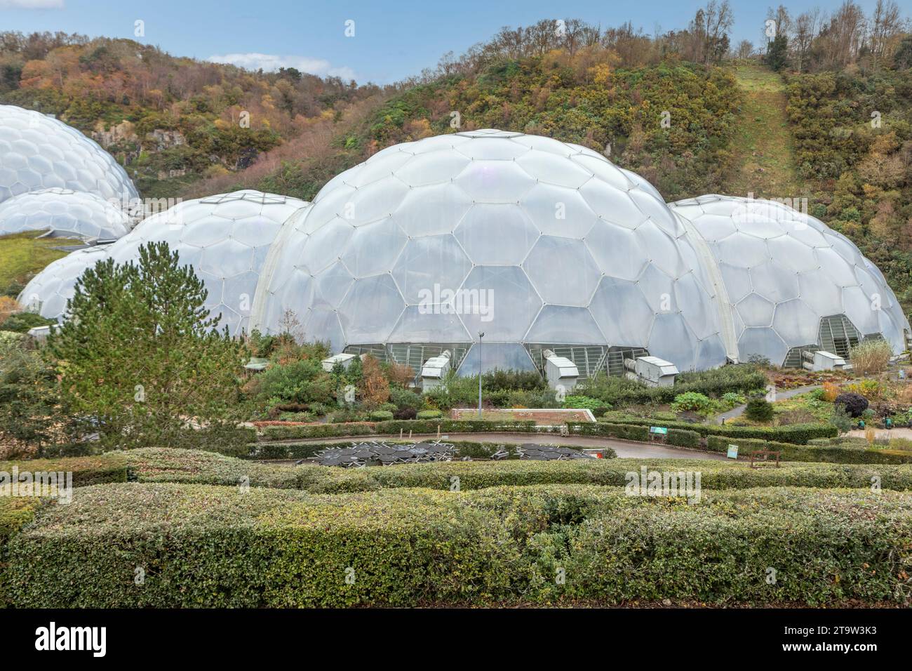 The biomes of the Eden Project, Bodelva, Par, Cornwall Stock Photo - Alamy