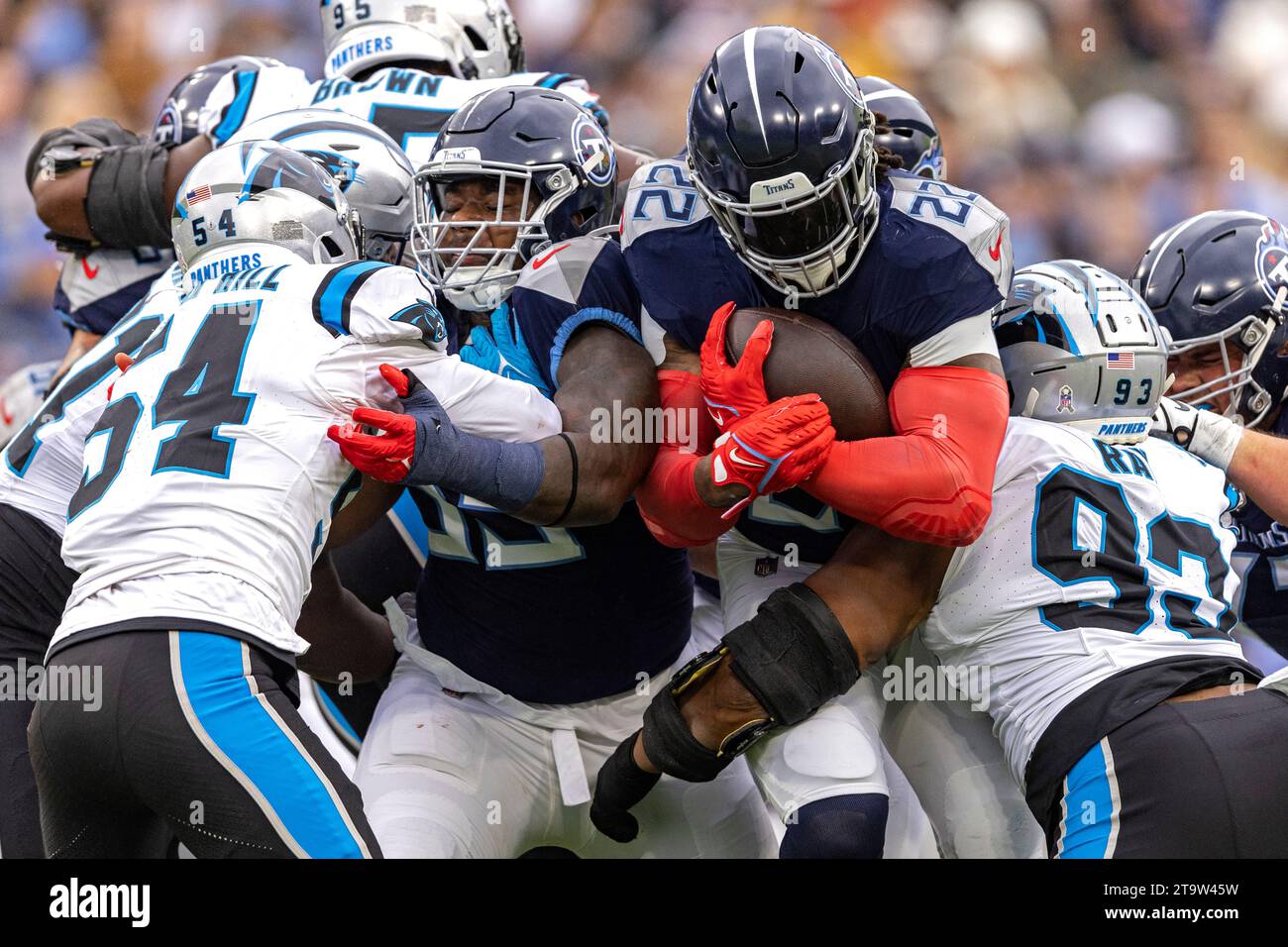 Tennessee Titans running back Derrick Henry (22) runs for yardage as he ...