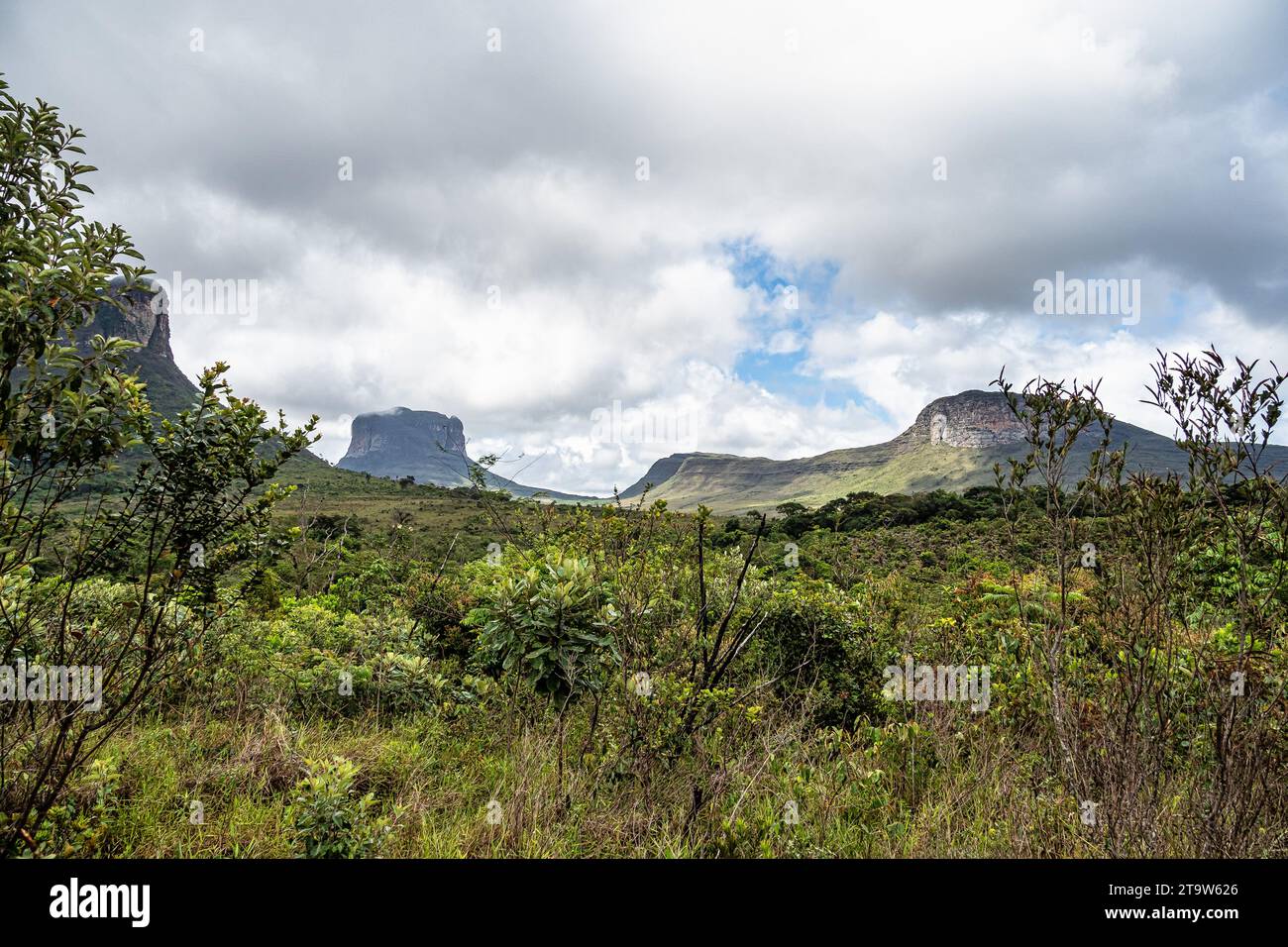 Beautiful hiking trail to Aguas Claras waterfall in Vale do Capao ...