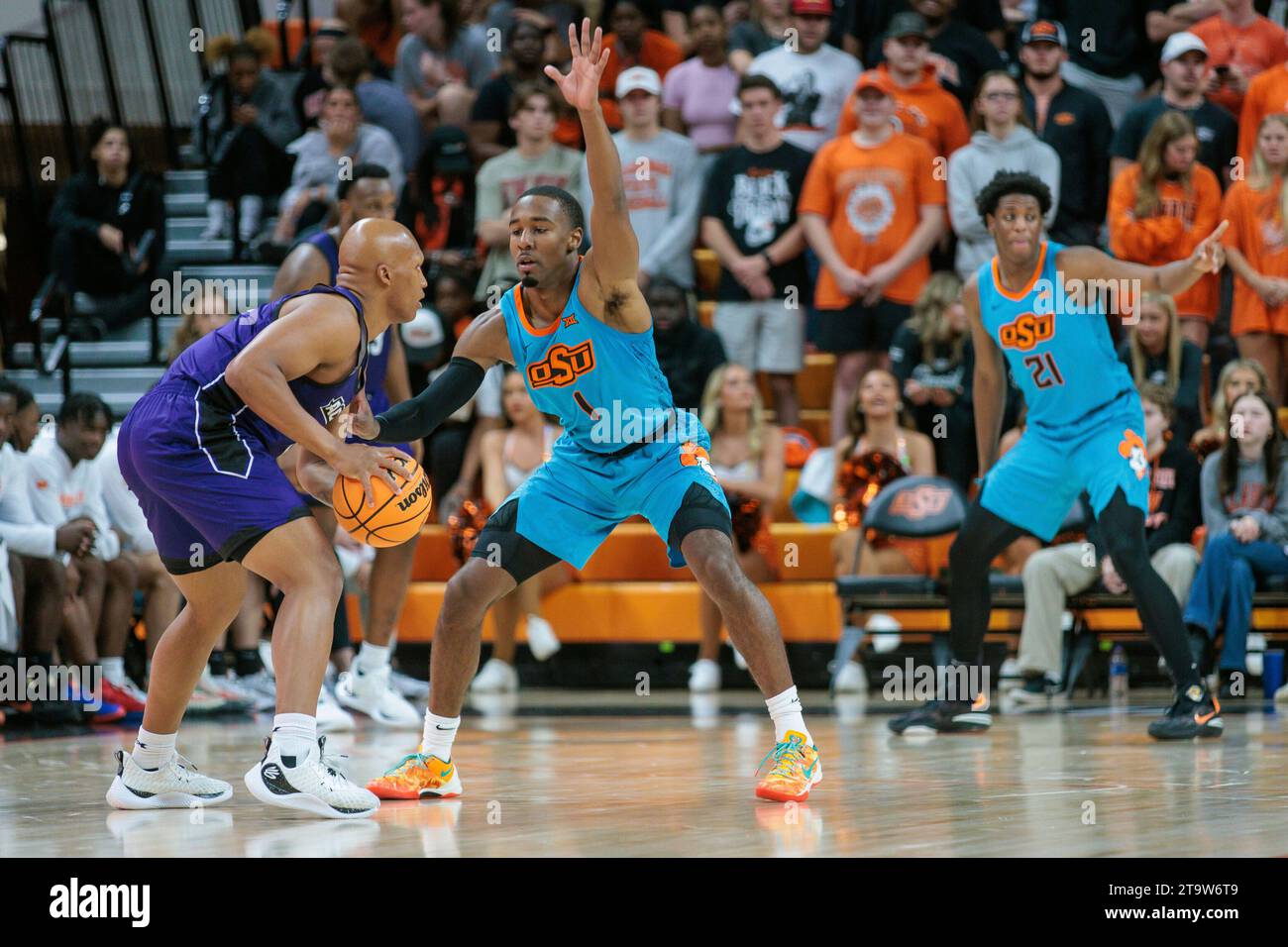 STILLWATER, OK - NOVEMBER 06: Oklahoma State Cowboys guard Bryce ...