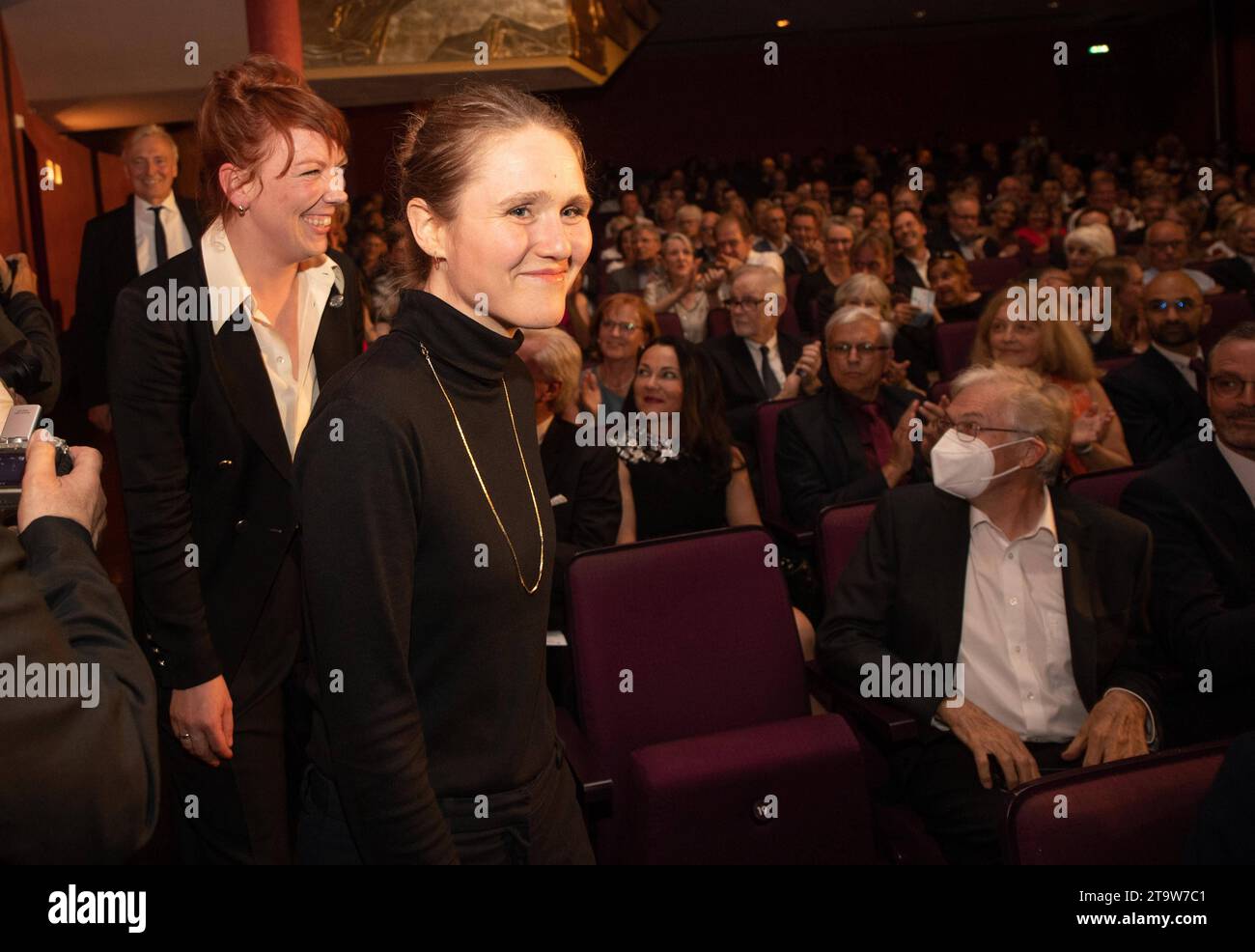 Lina Beckmann erhält den Gertrud-Eysoldt-Ring Polizeiruf -Darstellerin ...