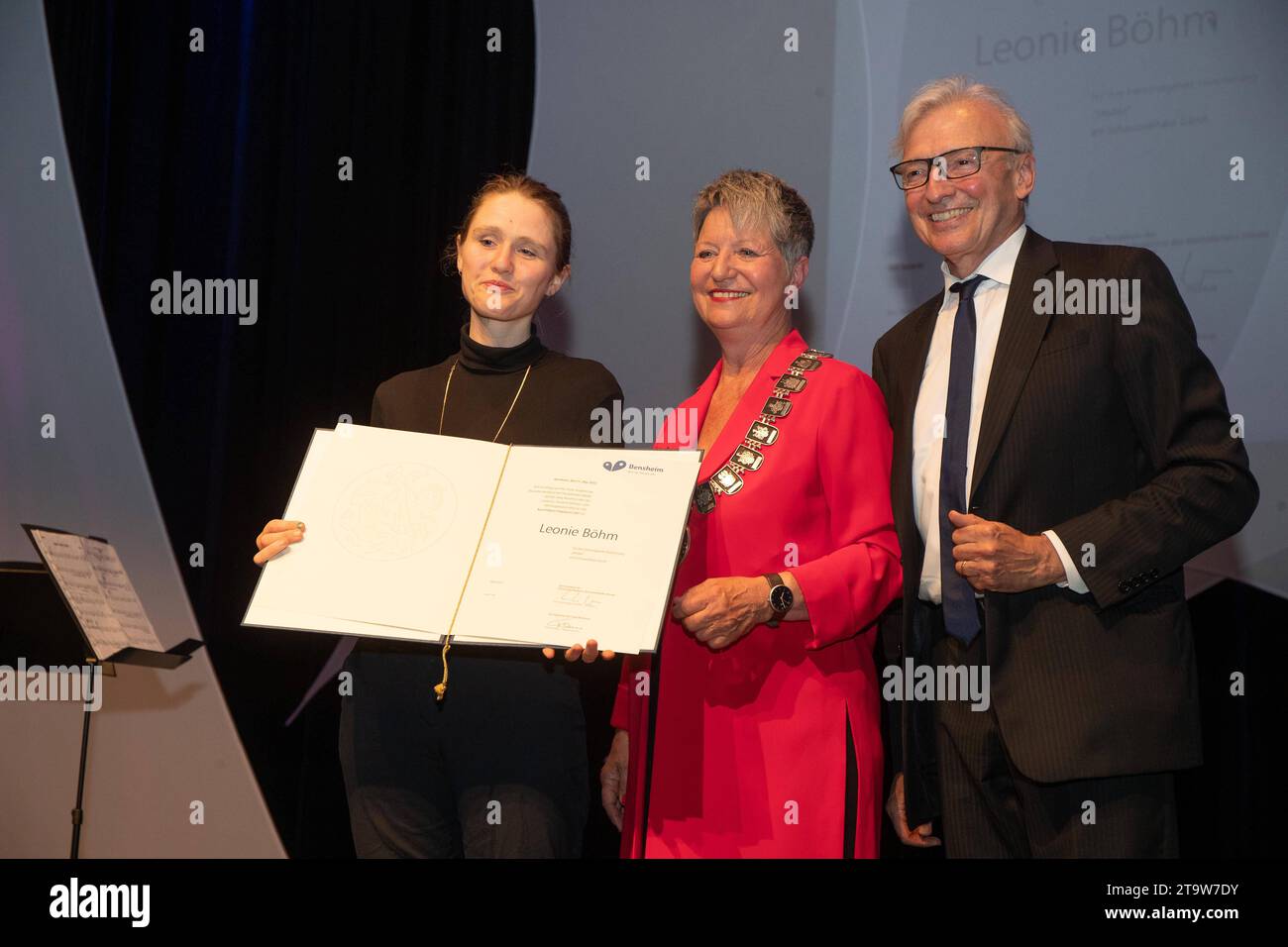 Lina Beckmann erhält den Gertrud-Eysoldt-Ring Polizeiruf -Darstellerin ...