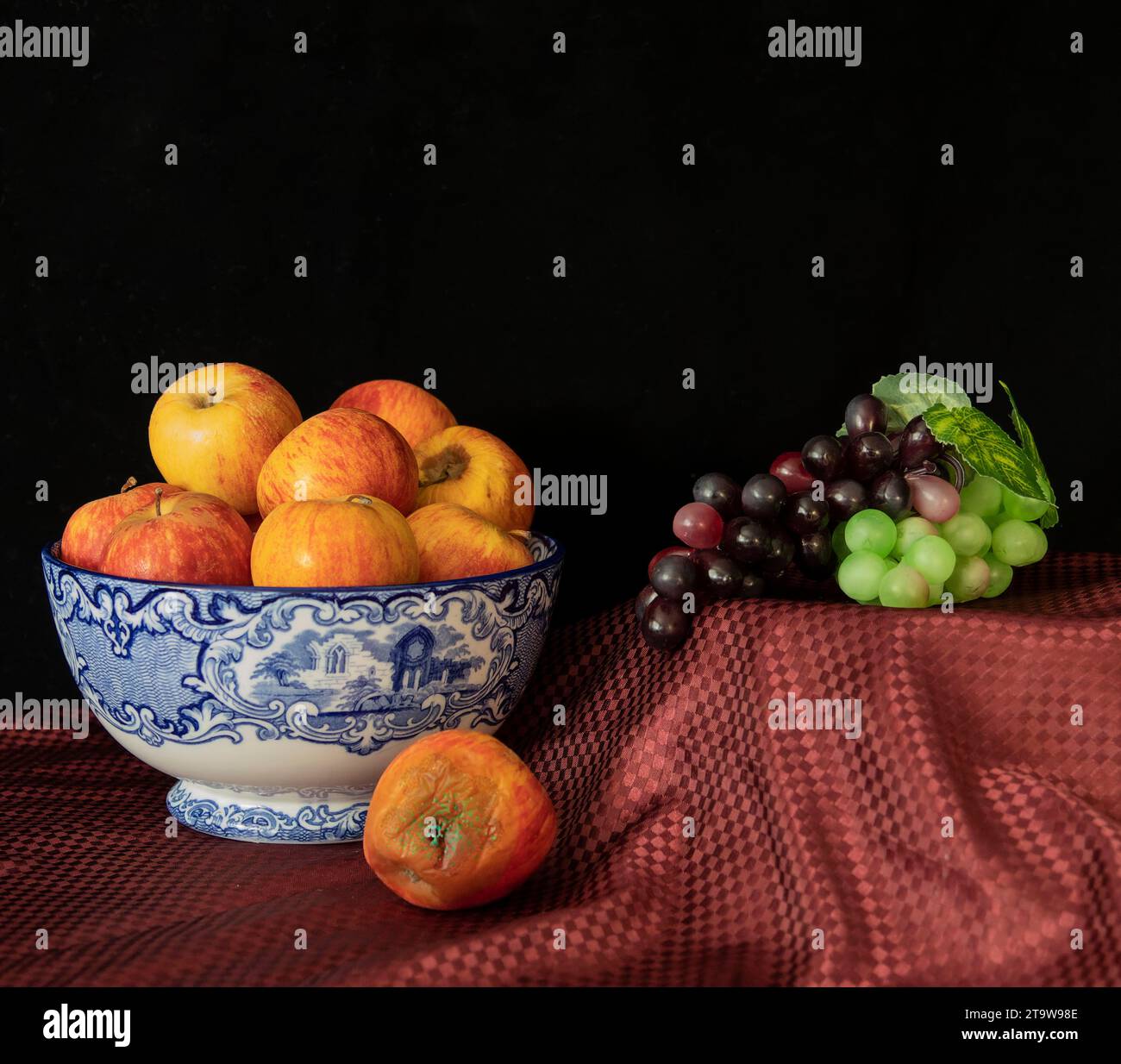 Fruit Bowl Still life Stock Photo - Alamy