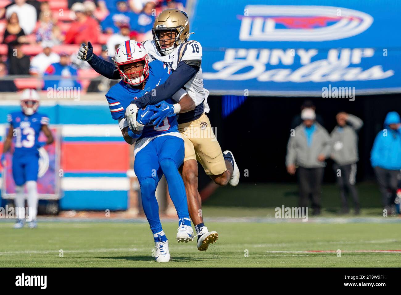 DALLAS, TX - NOVEMBER 25: Southern Methodist Mustangs wide receiver ...
