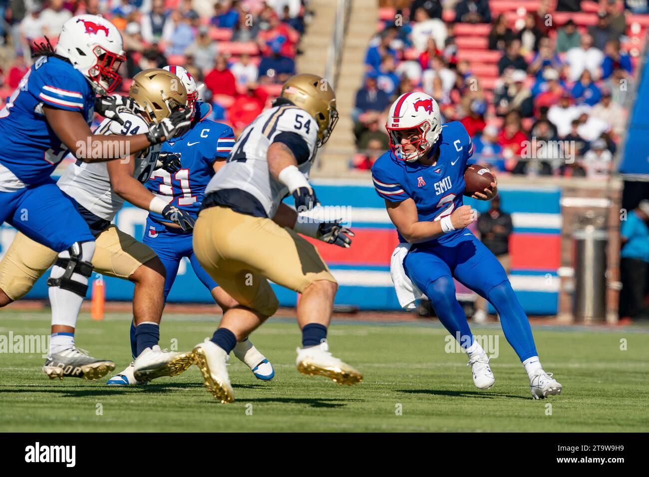 DALLAS, TX - NOVEMBER 25: Southern Methodist Mustangs quarterback ...