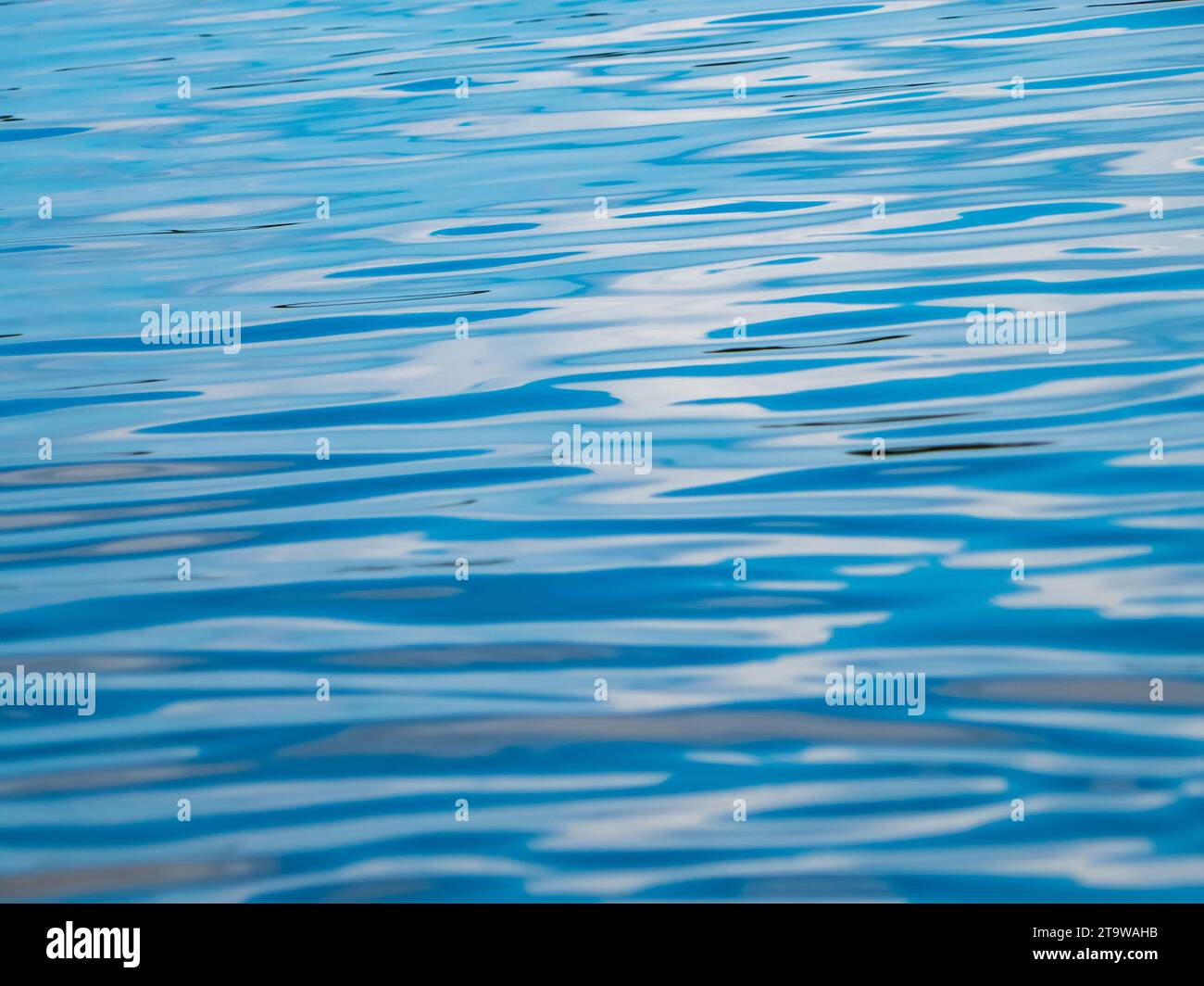 Weak waves hi-res stock photography and images - Alamy