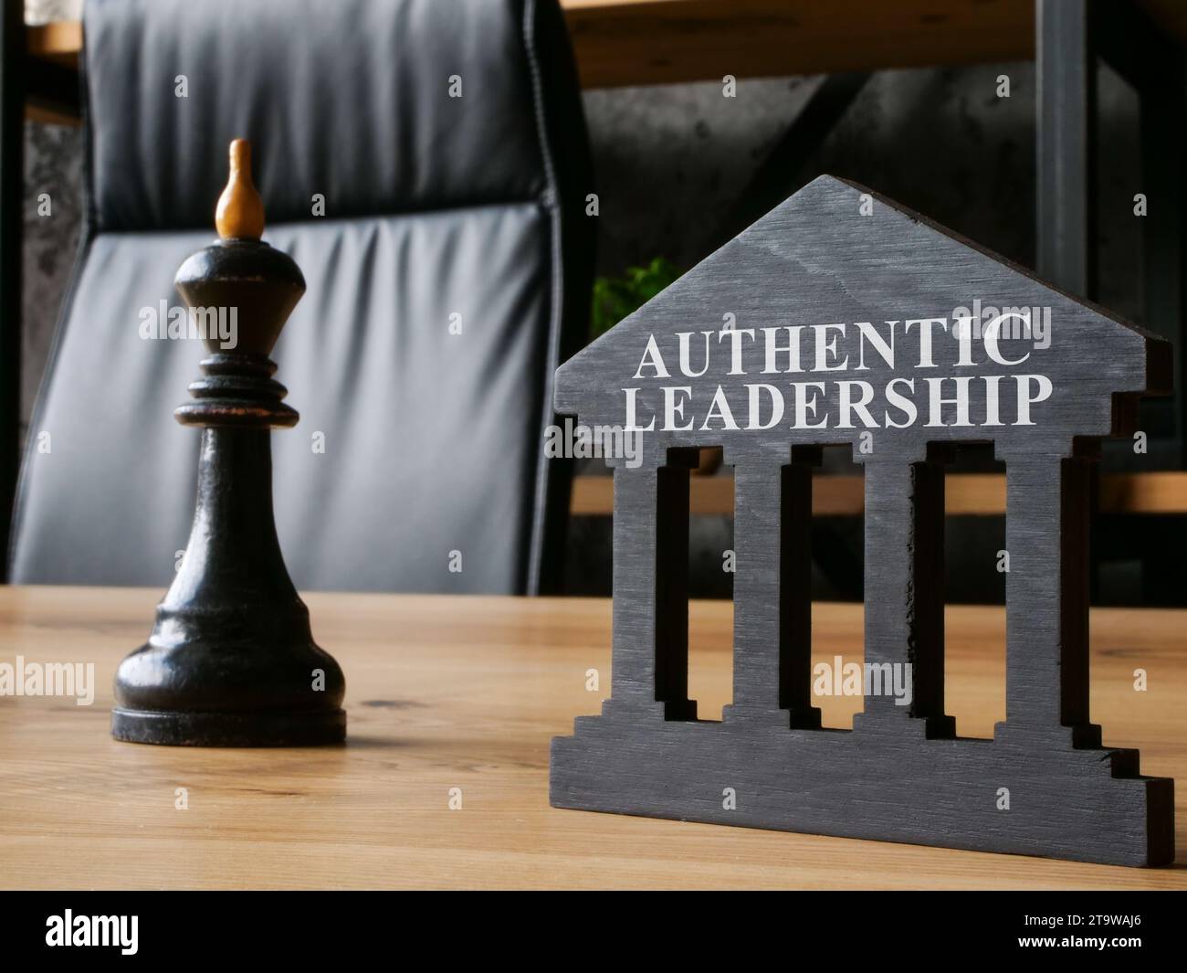 Chess king and authentic leadership sign Stock Photo - Alamy