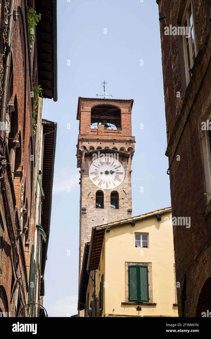 Italy, Tuscany, Lucca, Torre Delle Ore, Clock tower Stock Photo - Alamy