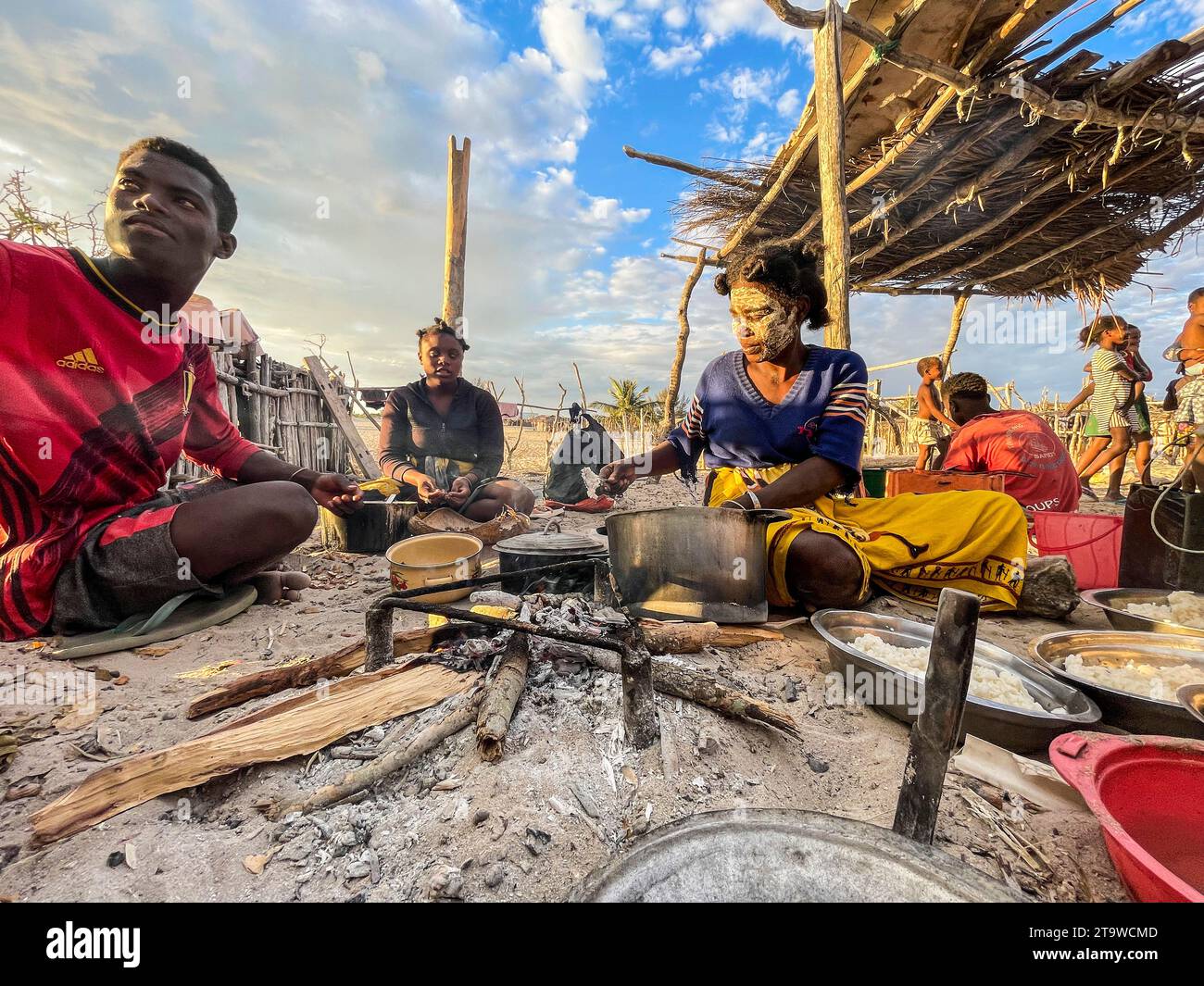 Cooking start hi-res stock photography and images - Alamy