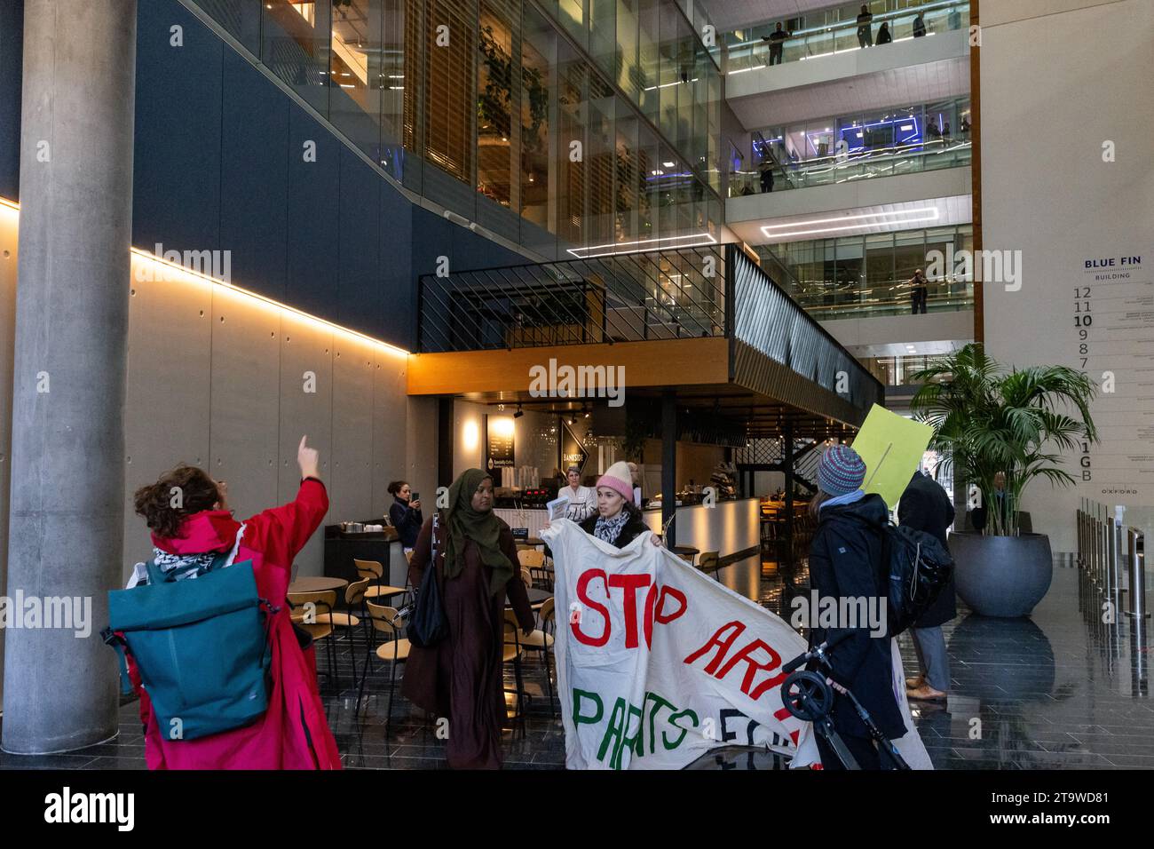 Bae office hi-res stock photography and images - Alamy