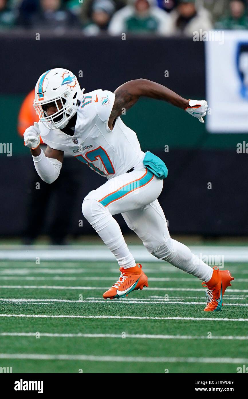 Miami Dolphins wide receiver Jaylen Waddle (17) during an NFL football ...