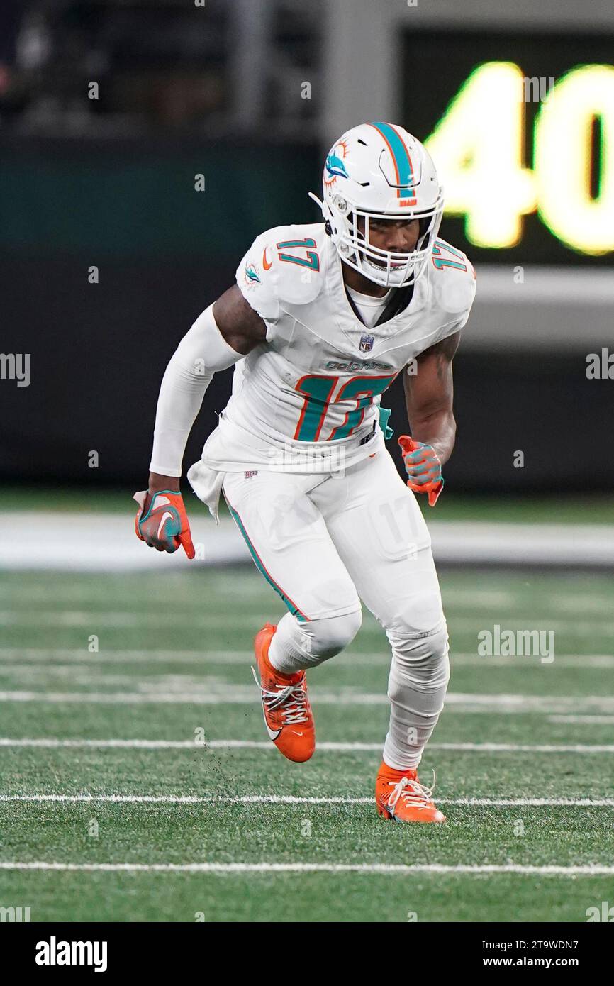 Miami Dolphins wide receiver Jaylen Waddle (17) during an NFL football ...