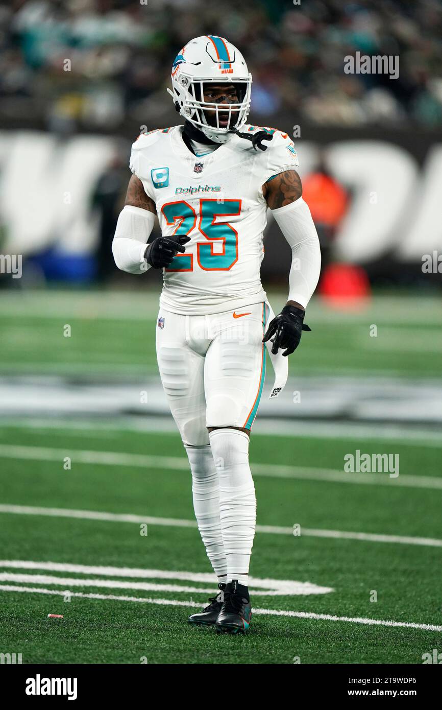 Miami Dolphins cornerback Xavien Howard (25) during an NFL football ...