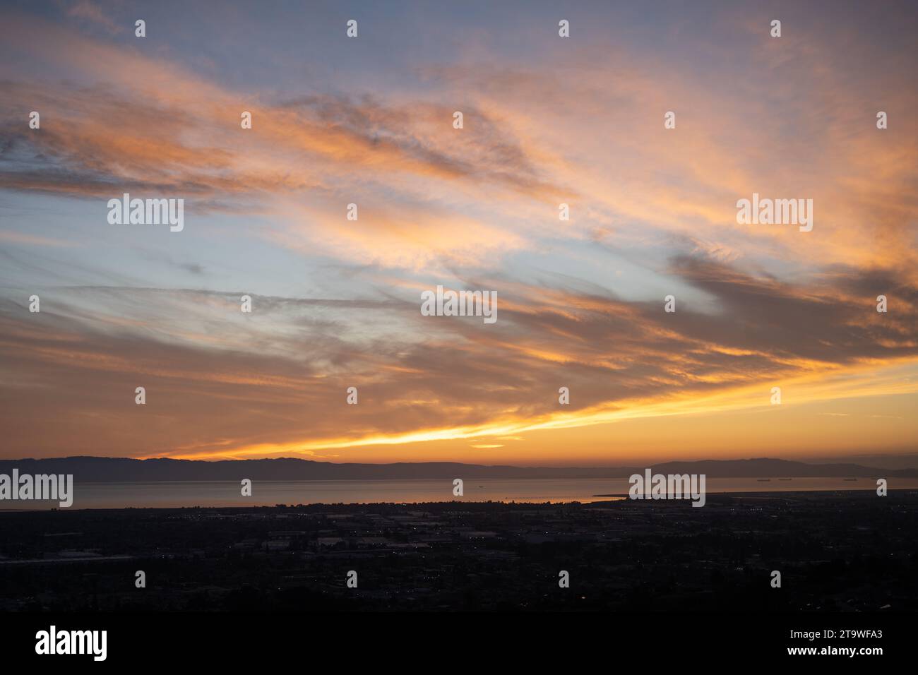 Cloud line at Lake Chabot Stock Photo - Alamy