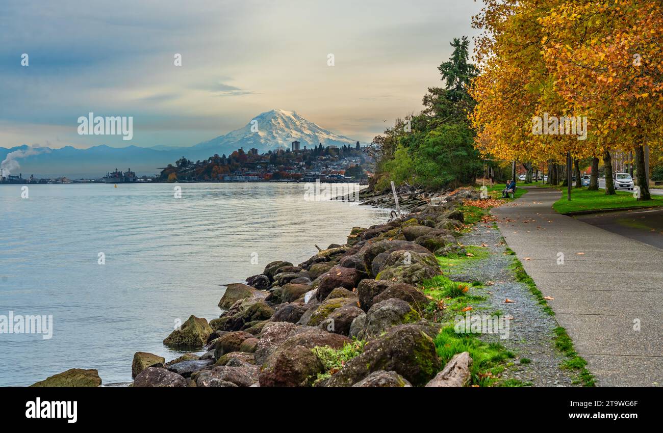 A view of Mount Rainier on an overcast day from Ruston, Washington ...