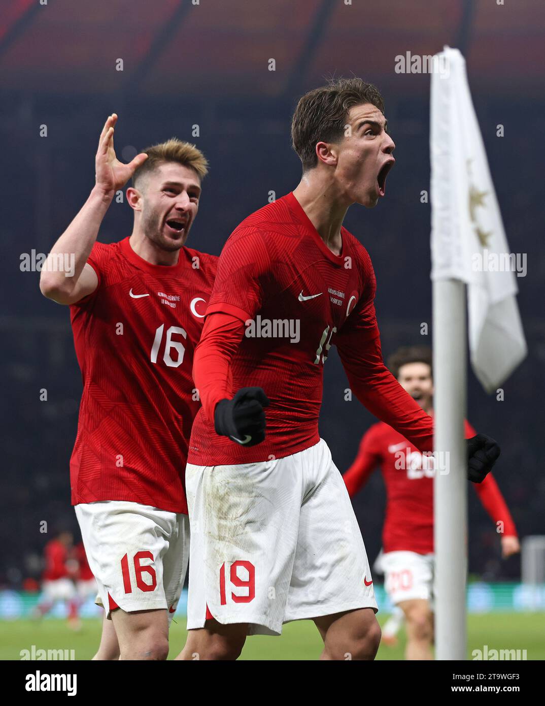 Kenan Yildiz of Turkey jubelt Ÿber sein Tor zum 1:2 mit Ismail YŸksek ...