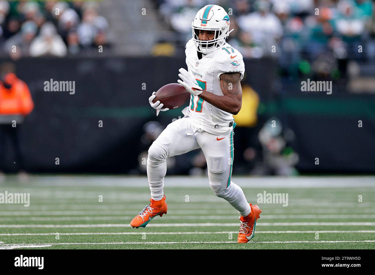 Miami Dolphins wide receiver Jaylen Waddle (17) in action against the ...