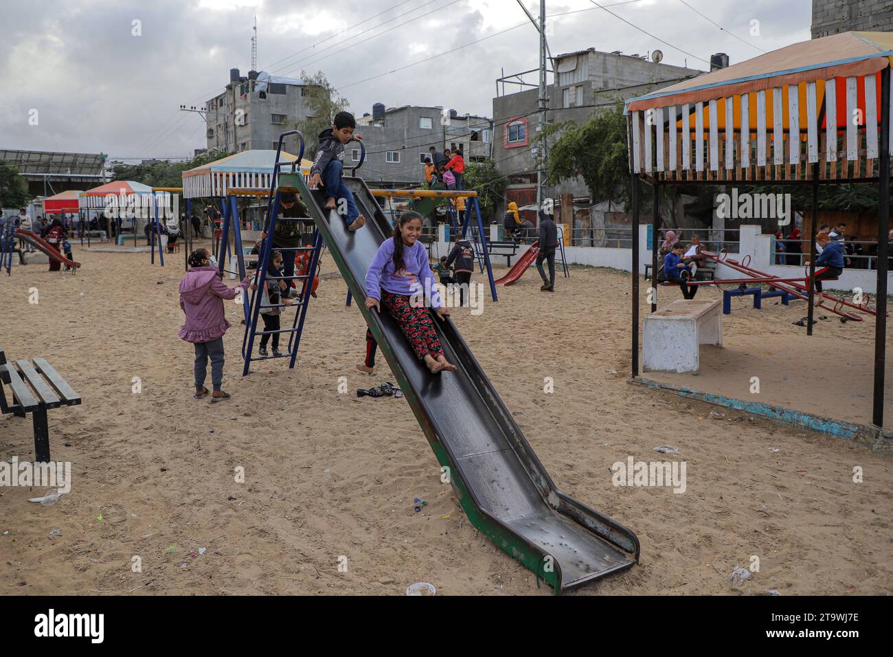 Gaza. 27th Nov, 2023. Children play at a playground in the southern ...