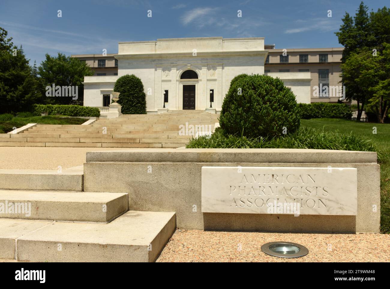 American medical association building hi-res stock photography and ...