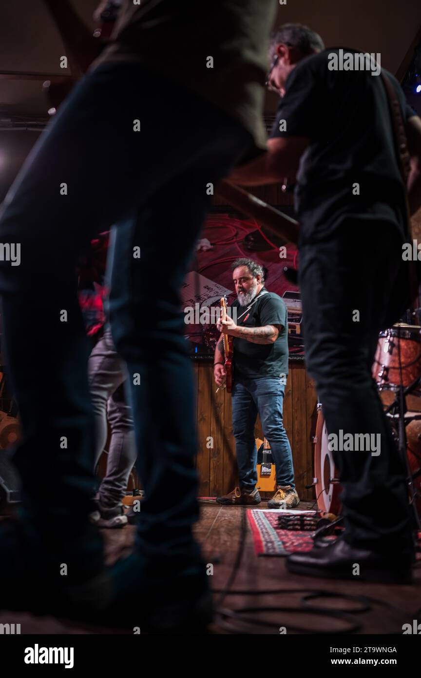 Spanish rock band Mama Kin reunites to celebrate the 20th anniversary ...