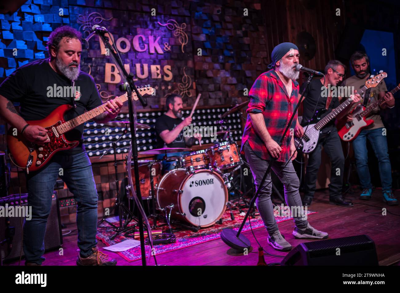 Spanish rock band Mama Kin reunites to celebrate the 20th anniversary ...