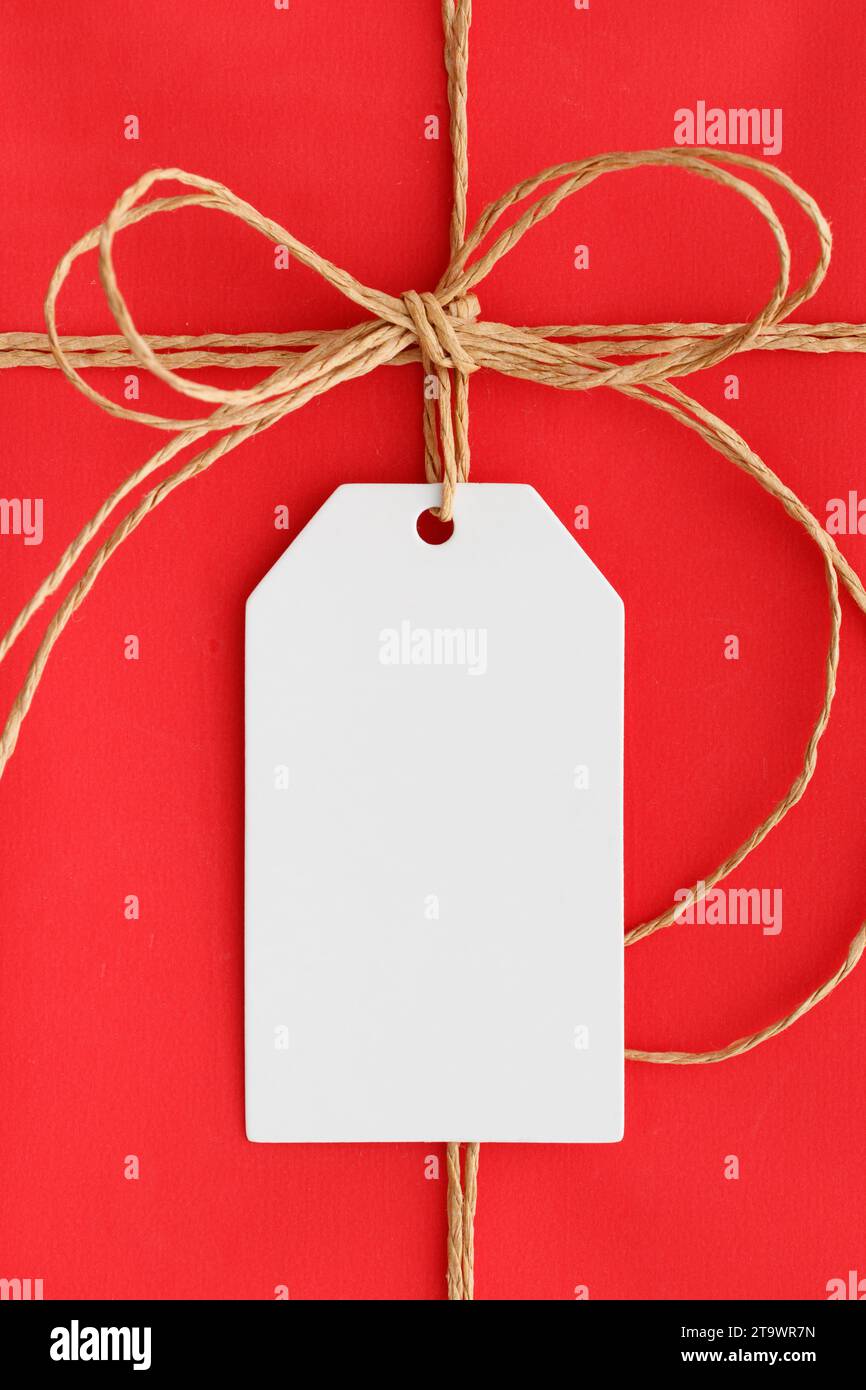 Minimalist gift tag hi-res stock photography and images - Alamy