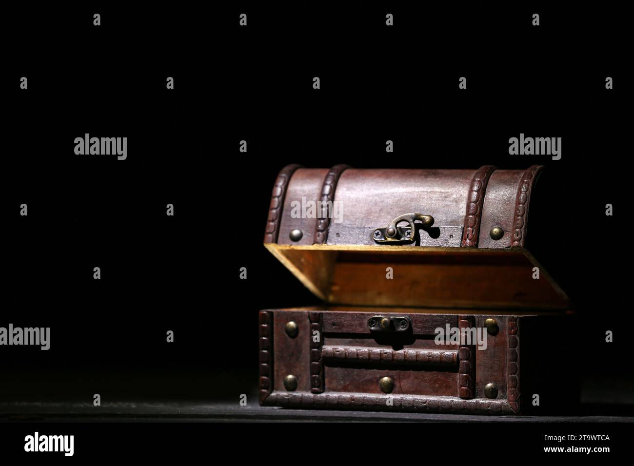 Treasures hunting hi-res stock photography and images - Alamy