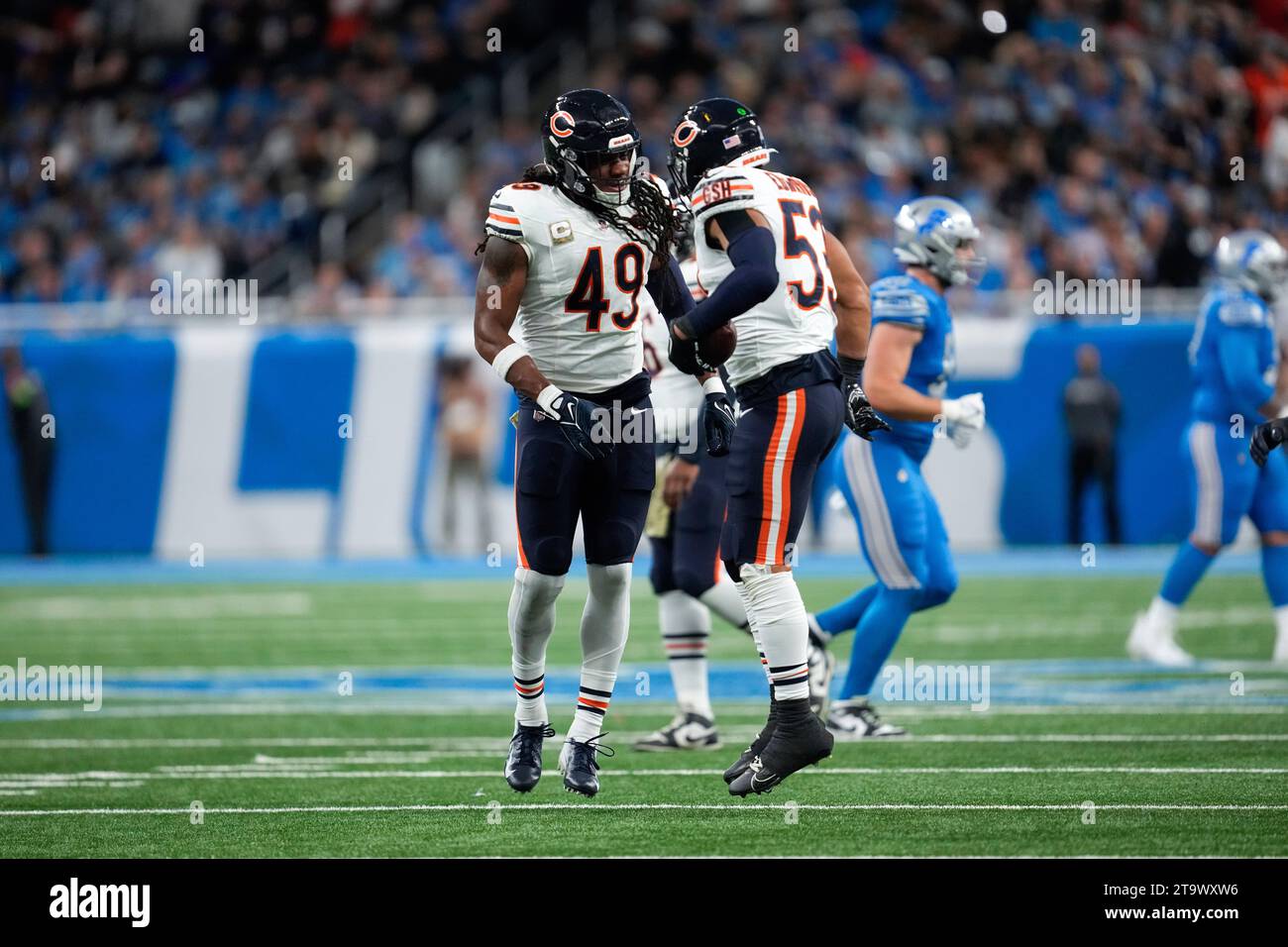 Chicago Bears linebacker T.J. Edwards (53) celebrates his interception ...