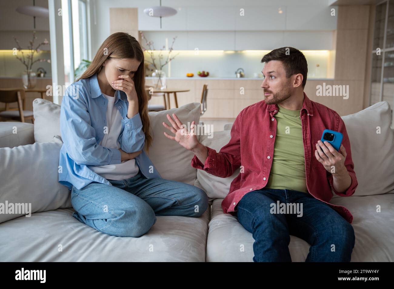 Quarrel over smartphone hi-res stock photography and images - Alamy