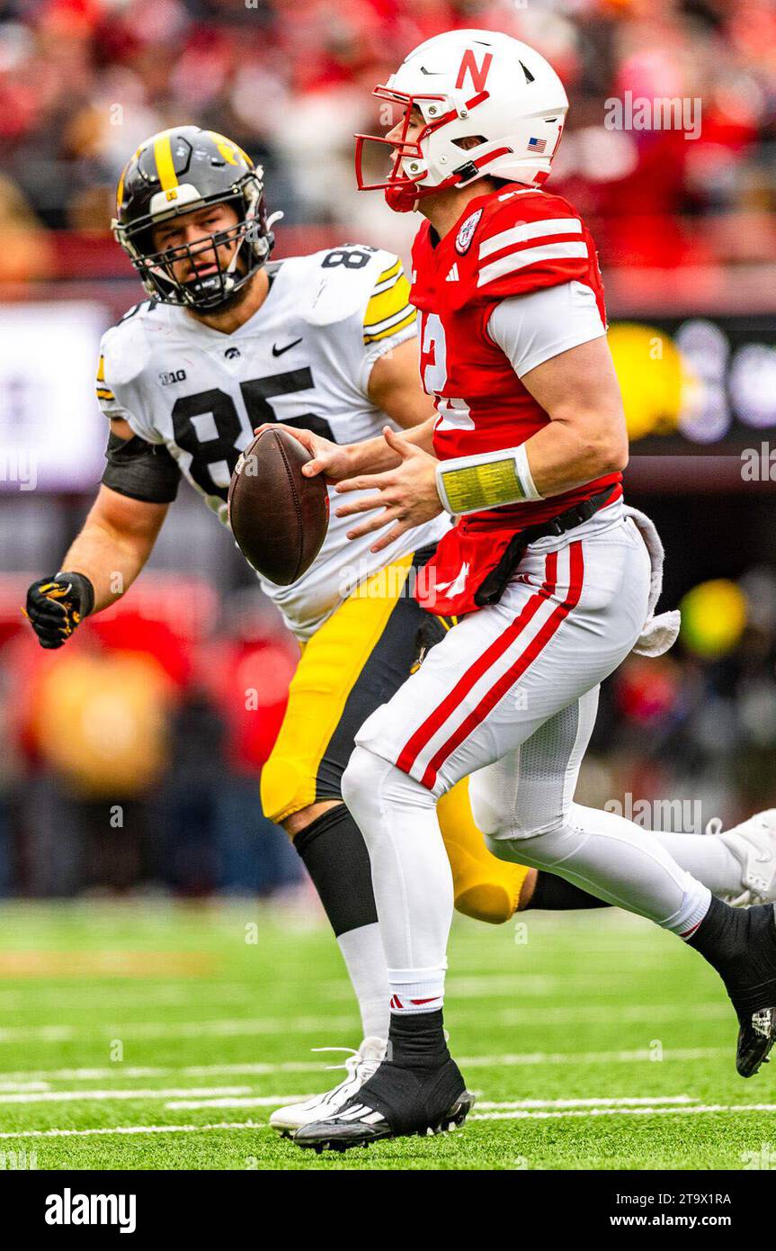 Lincoln, NE. U.S. 24th Nov, 2023. Iowa Hawkeyes defensive lineman Logan ...