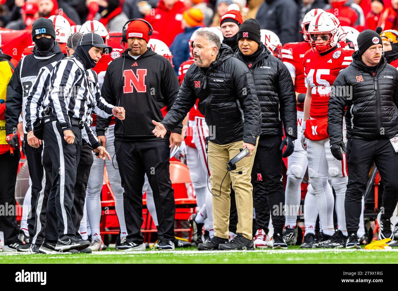 College football referees hi-res stock photography and images - Alamy