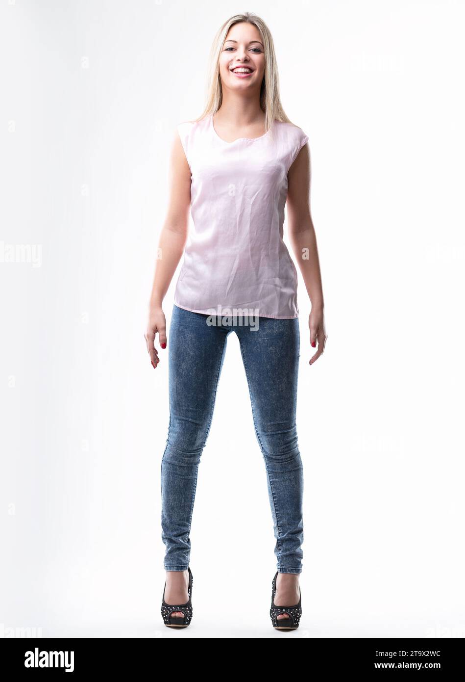 Happy and carefree, her fashion choice highlights a laid-back yet ...