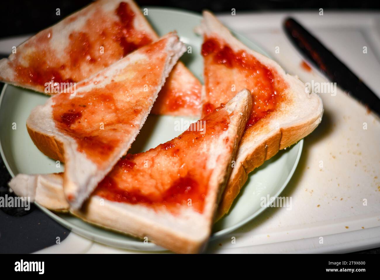 Share a toast hi-res stock photography and images - Alamy