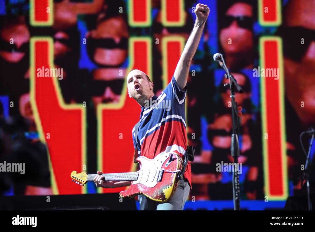 Zach Irons (guitar), from Irontom. Live in Buenos Aires, Argentina ...