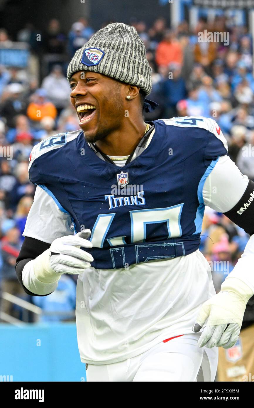 Tennessee Titans cornerback Anthony Kendall (40) runs onto the field as ...