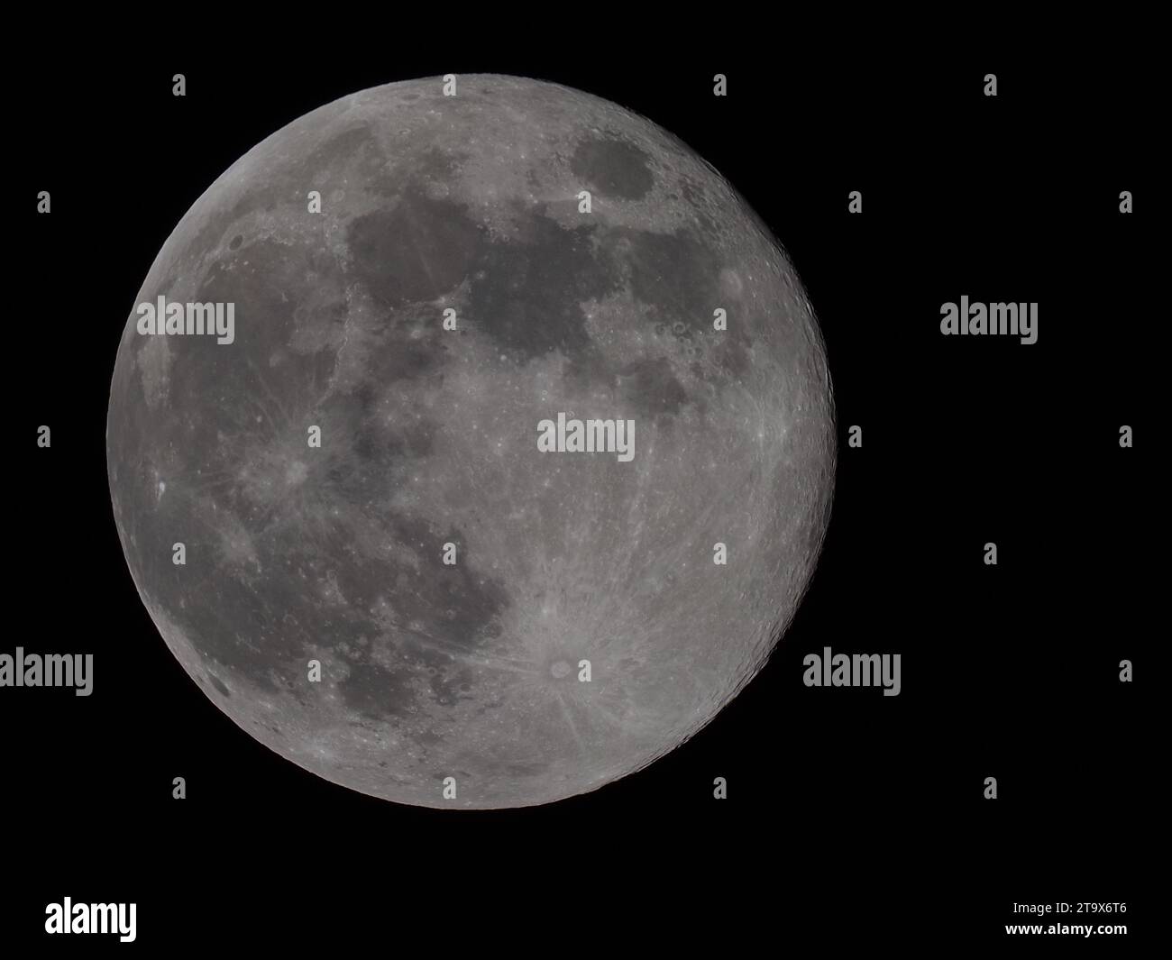 Full moon uk nov 2023 hi-res stock photography and images - Alamy