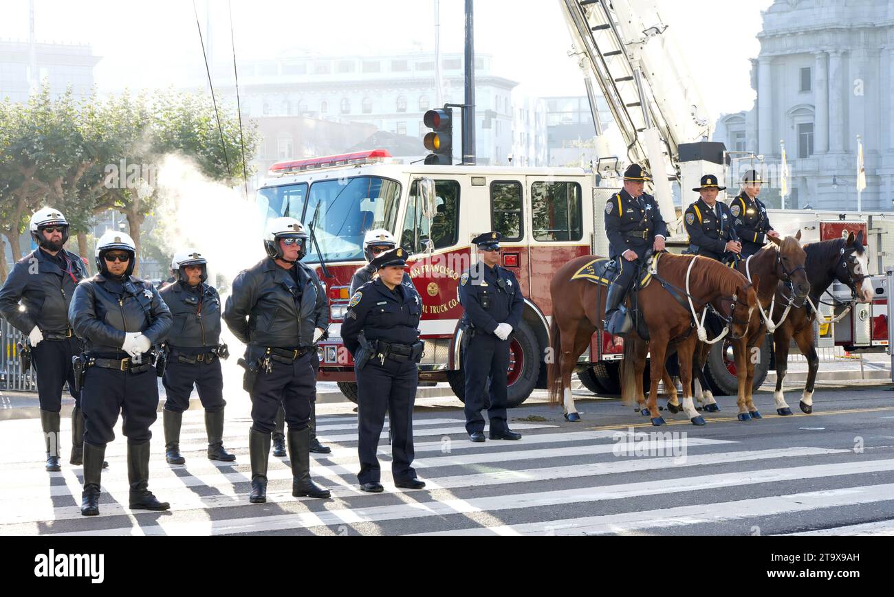 San Francisco, CA - Oct 4, 2023: Police, Fire Fighters and Mounted ...