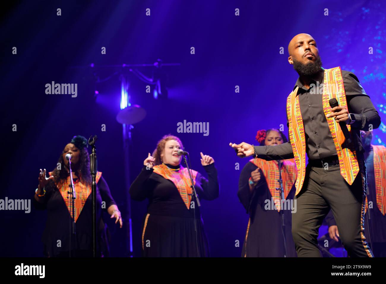 The Harlem Gospel Choir in concert at the Eclats d'Email Jazz Edition ...