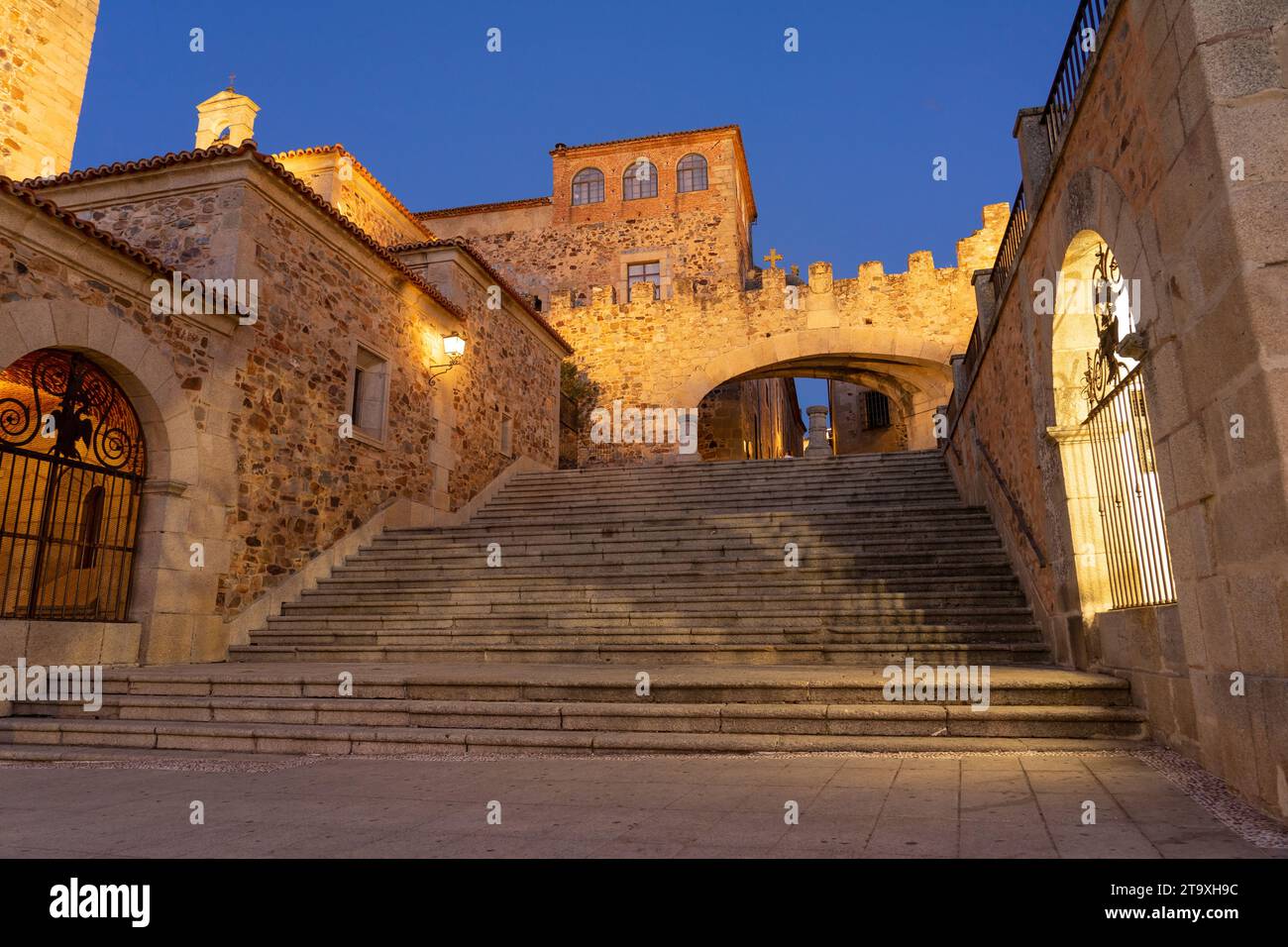 Estrella arch stairs hi-res stock photography and images - Alamy