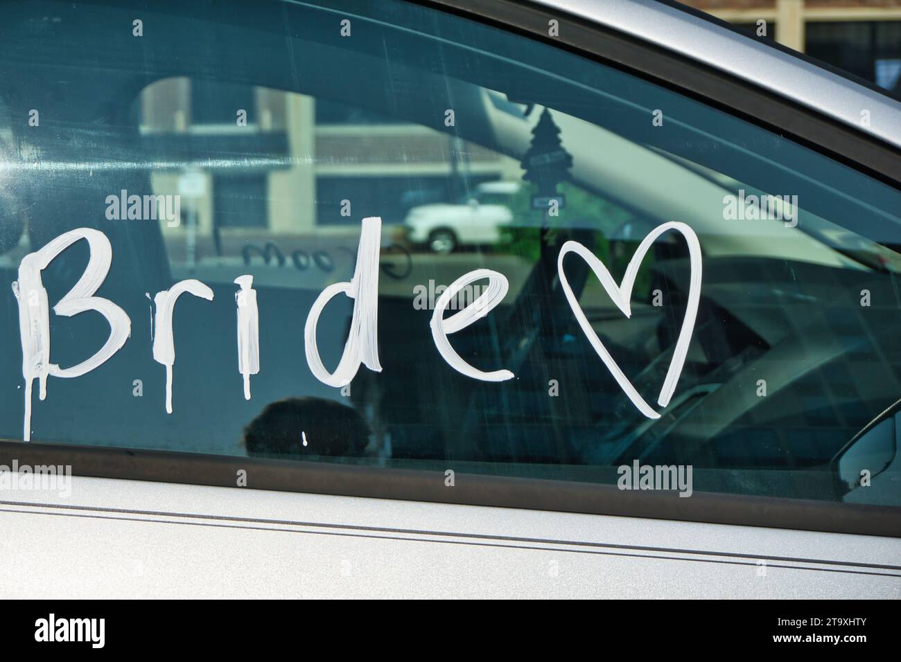 Heart drawn on car hi-res stock photography and images - Alamy