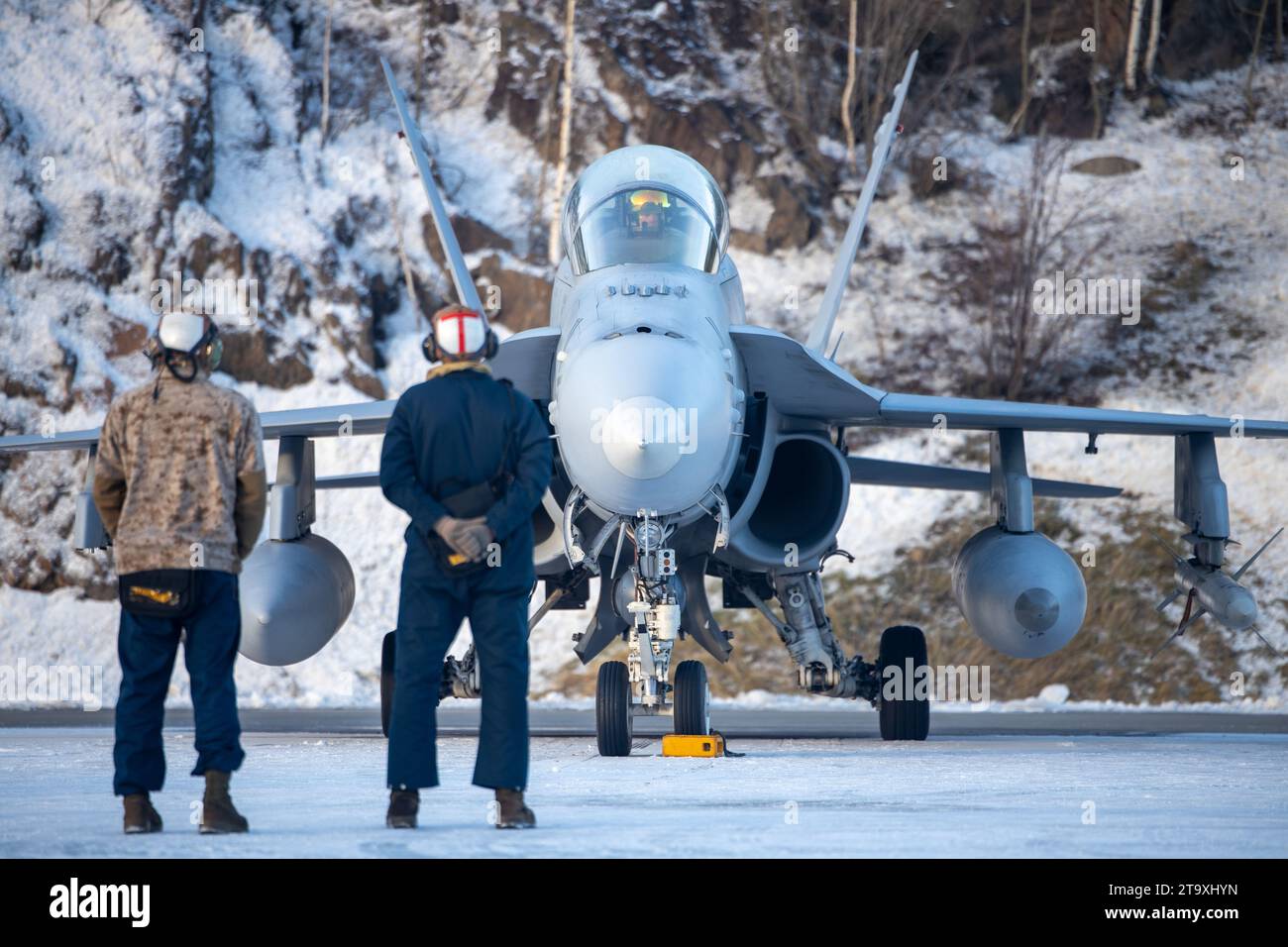 U.S. Marines with Marine All Weather Fighter Attack Squadron (VMFA(AW ...