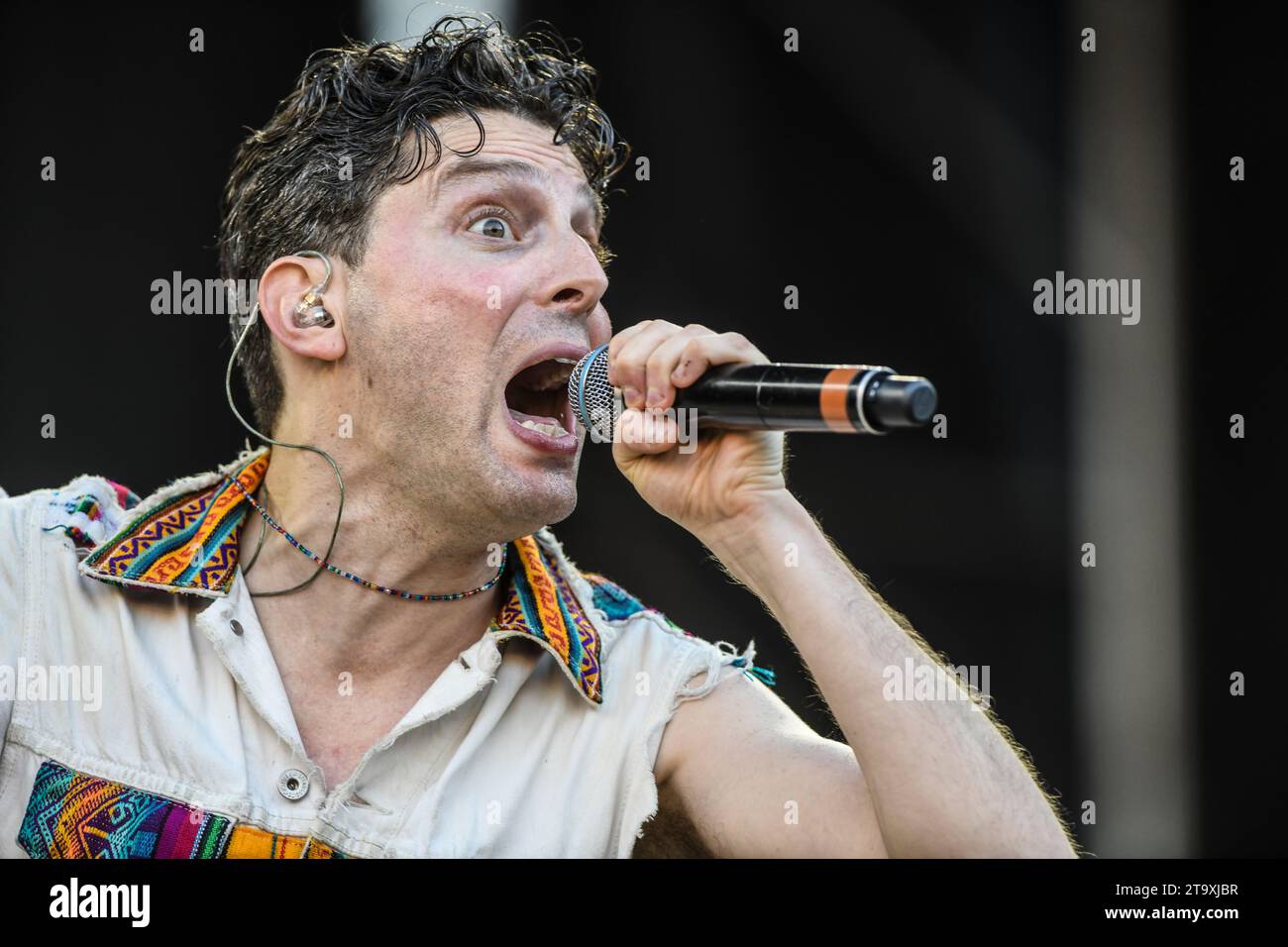 Rock vocalist hi-res stock photography and images - Alamy