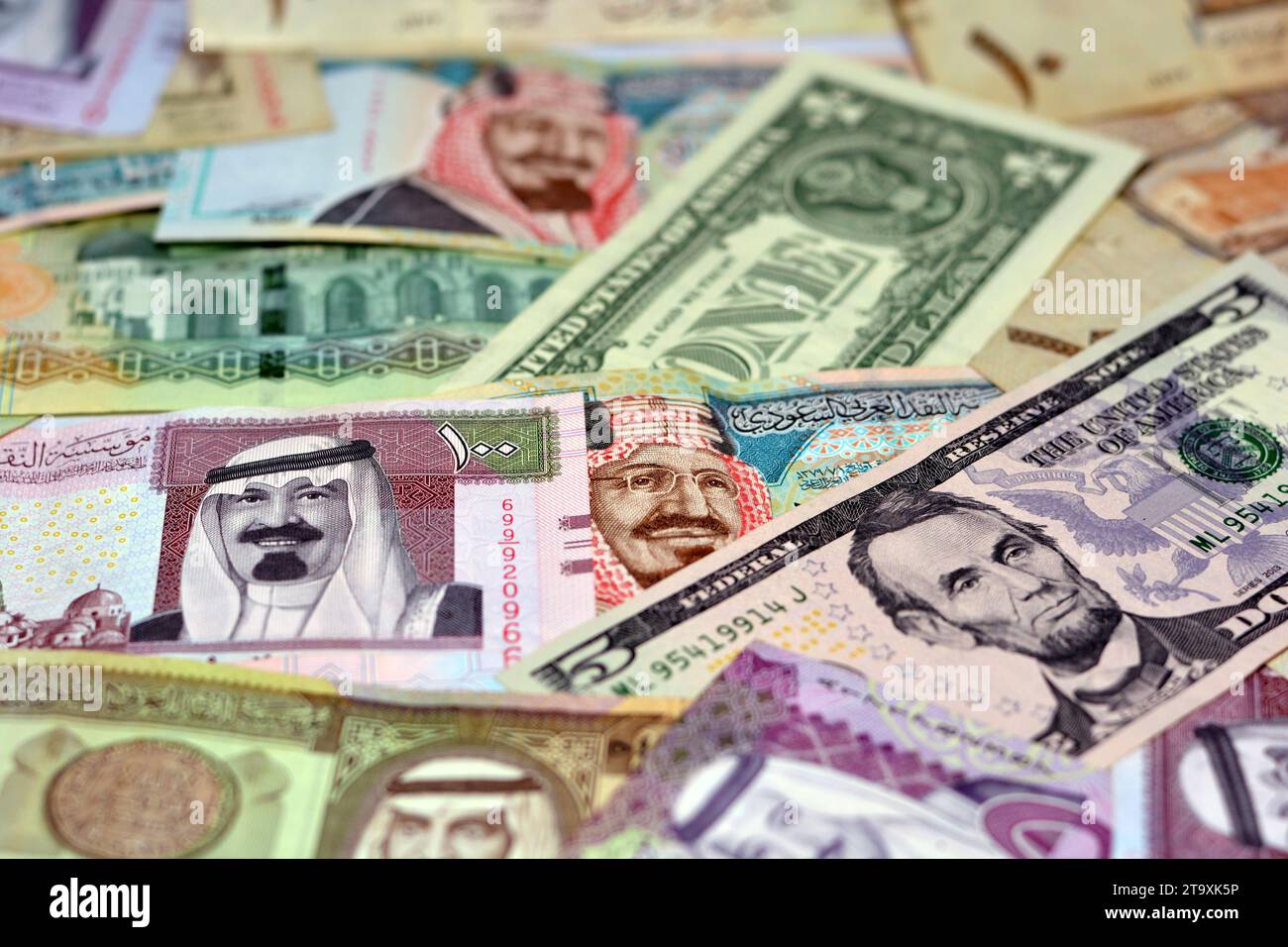 Banknote banknotes bank note notes bill bills hi-res stock photography ...