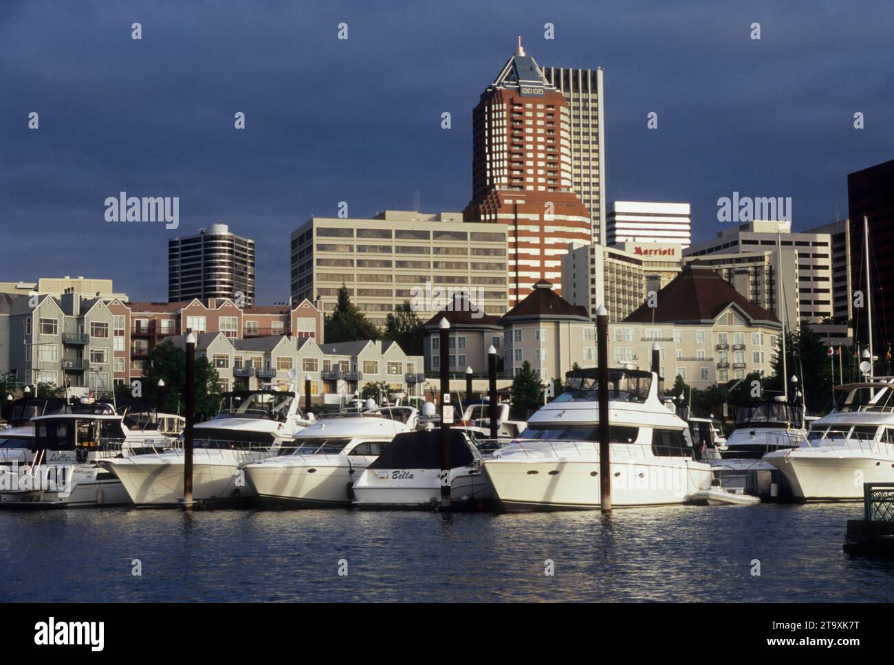 Riverfront Place Marina to Koin Tower, Portland, Oregon Stock Photo - Alamy