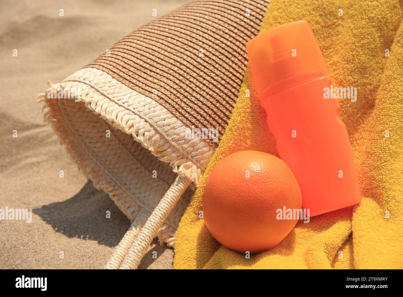 Beach bag mockup hi-res stock photography and images - Alamy