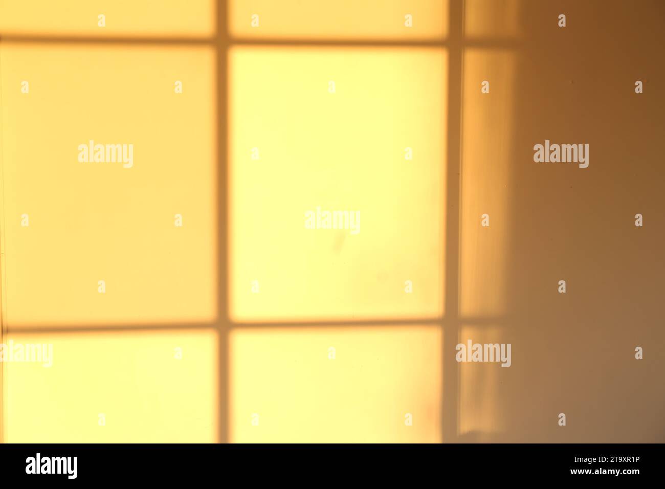 Light and shadow from window on wall Stock Photo - Alamy