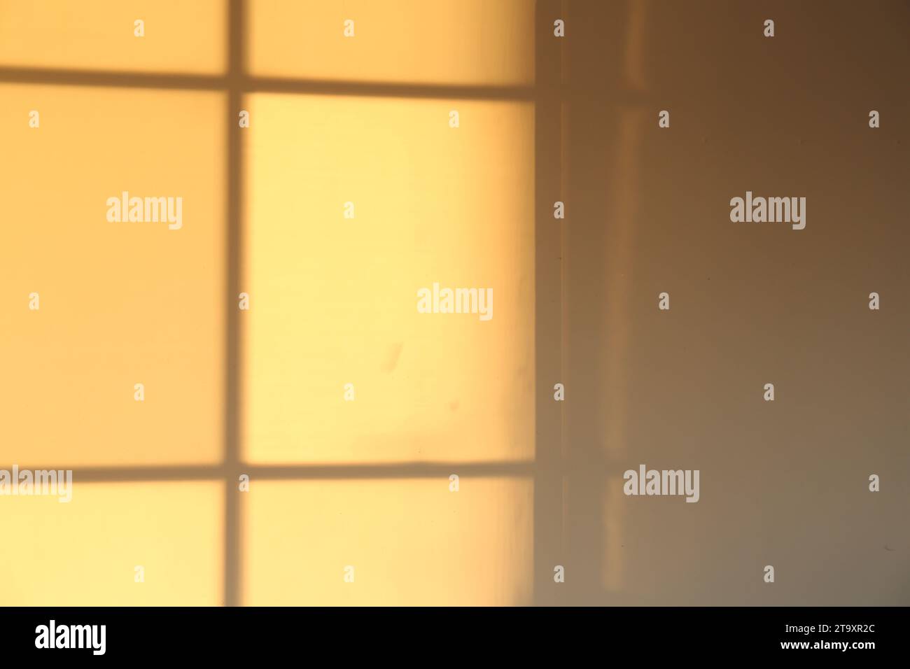 Light and shadow from window on wall Stock Photo - Alamy