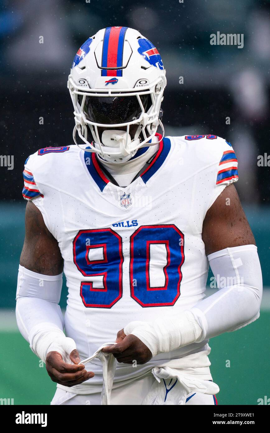 Buffalo Bills defensive end Shaq Lawson (90) looks on prior to the NFL ...