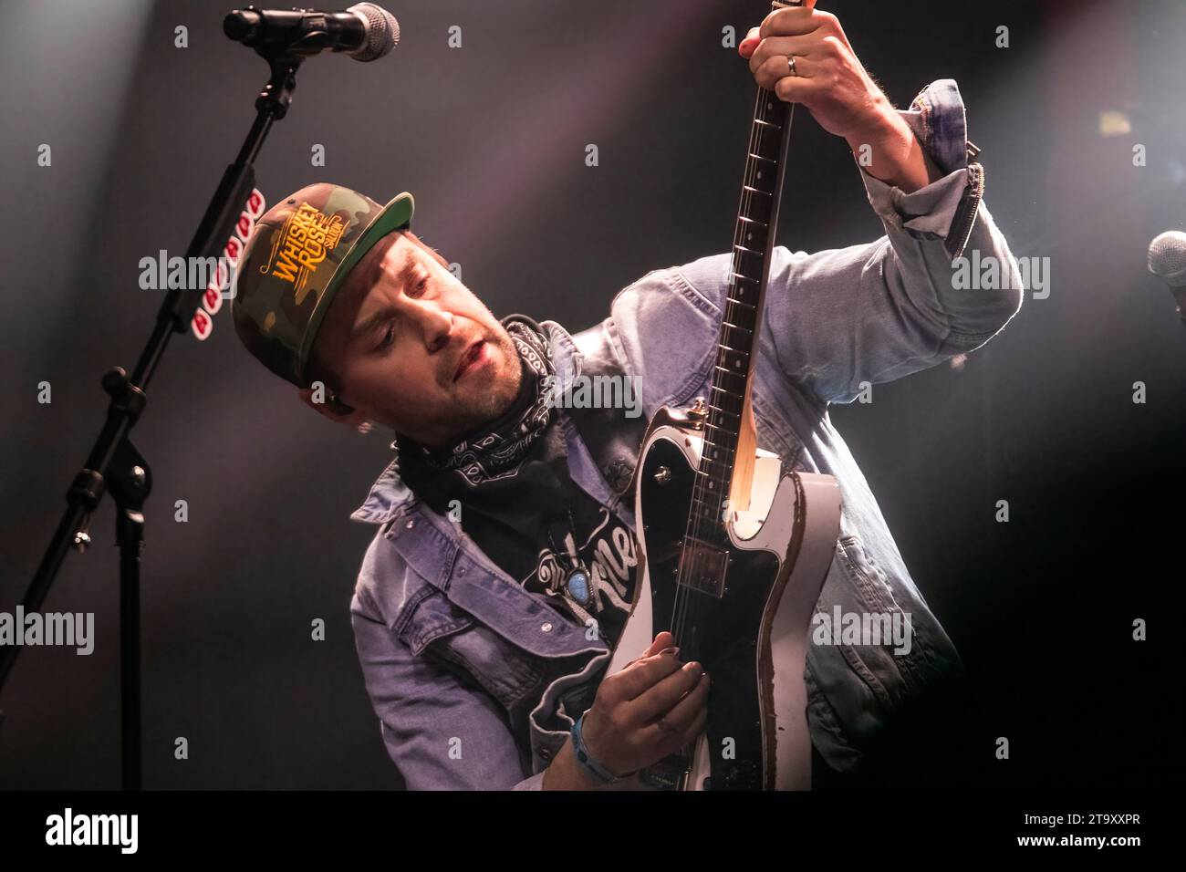 Edmonton, Canada. 26th Nov, 2023. Canadian country music artist Dan ...